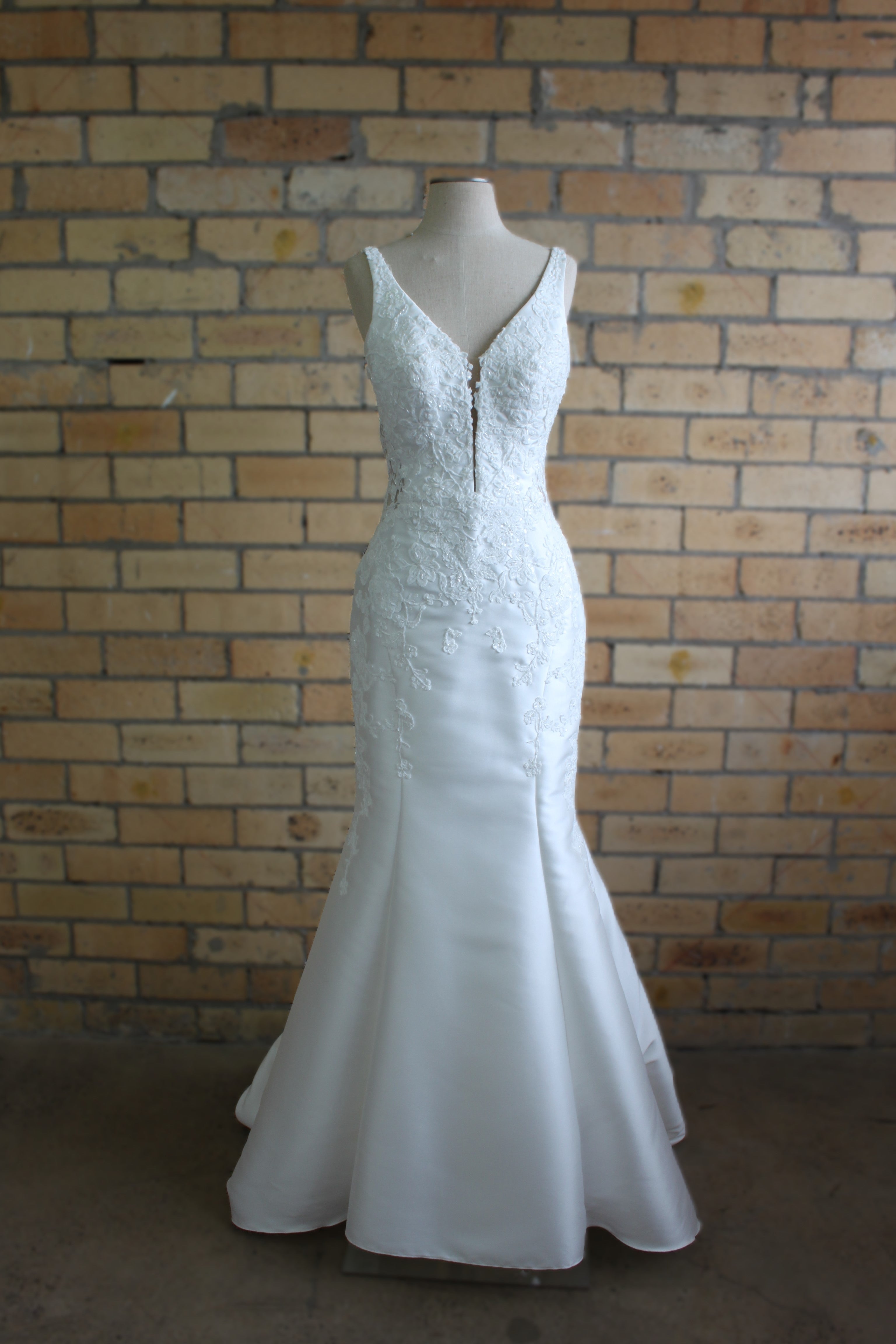 Essence of Australia Gown – No10 Bridal